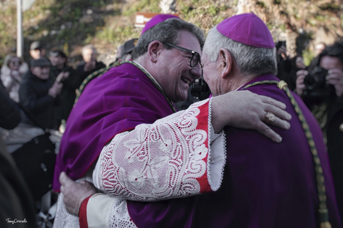 Vescovo Claudio Palumbo: “diventiamo tutti costruttori di pace ...
